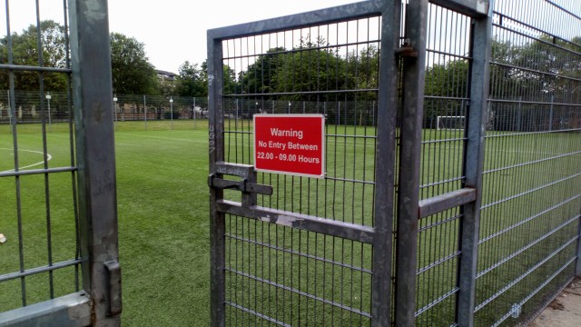 ENCLOSED FOOTBALL PITCH, CLEVEDEN SECONDARY SCHOOL | Kelvindale ...